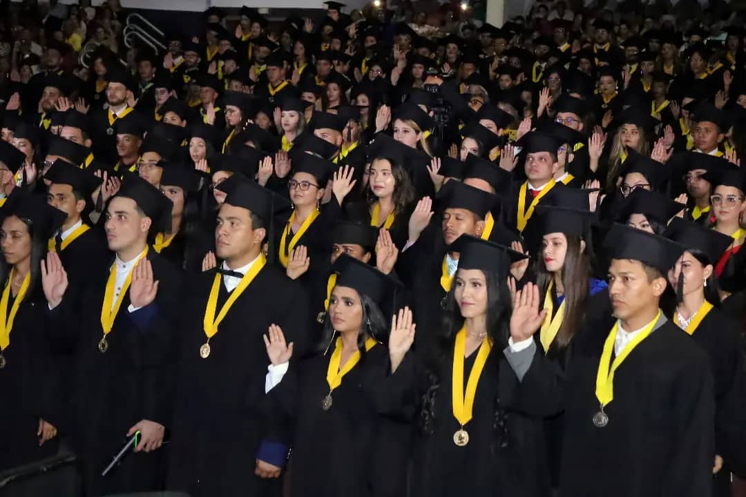 800 profesionales egresan de la UNEFM: Calidad educativa y humana – La ...